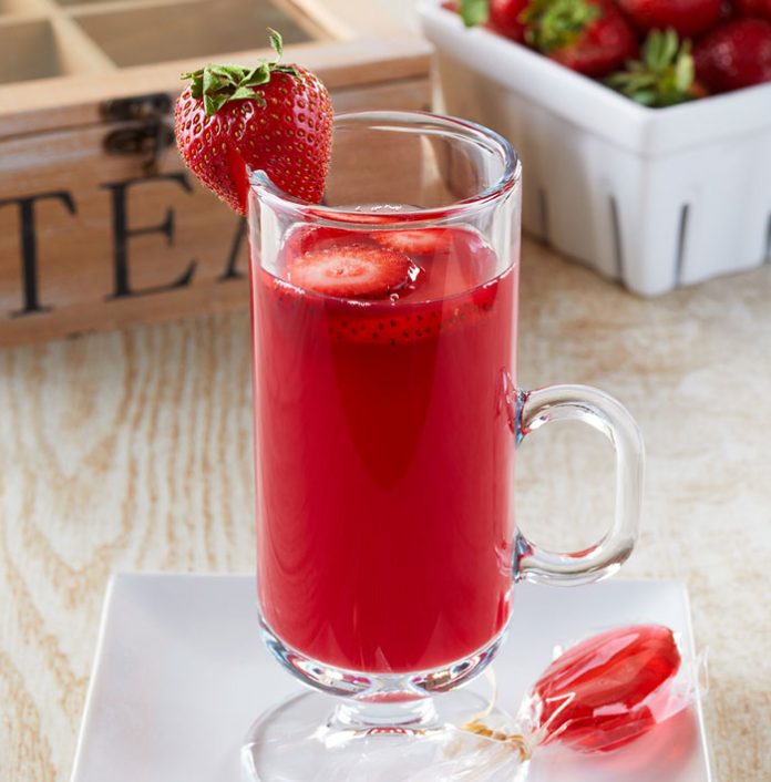 Strawberry Lemon Ginger Tea | Ami Magazine