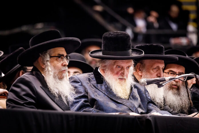 The Imminent Coming of Moshiach // A visit with Rav Moshe Sternbuch ...