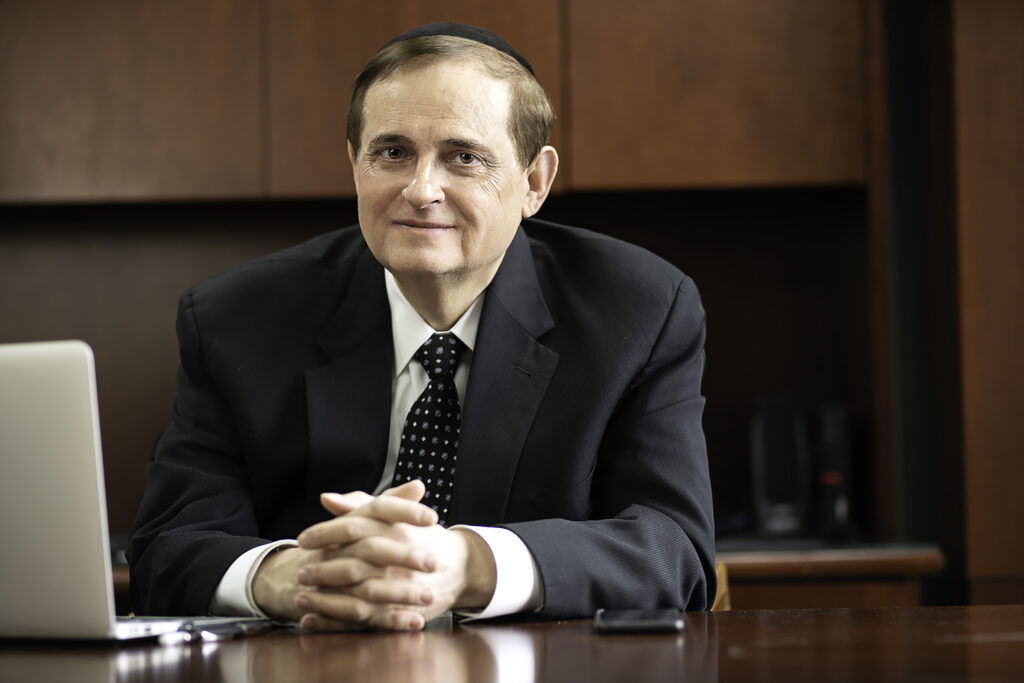 Barry Cik | Ami Magazine